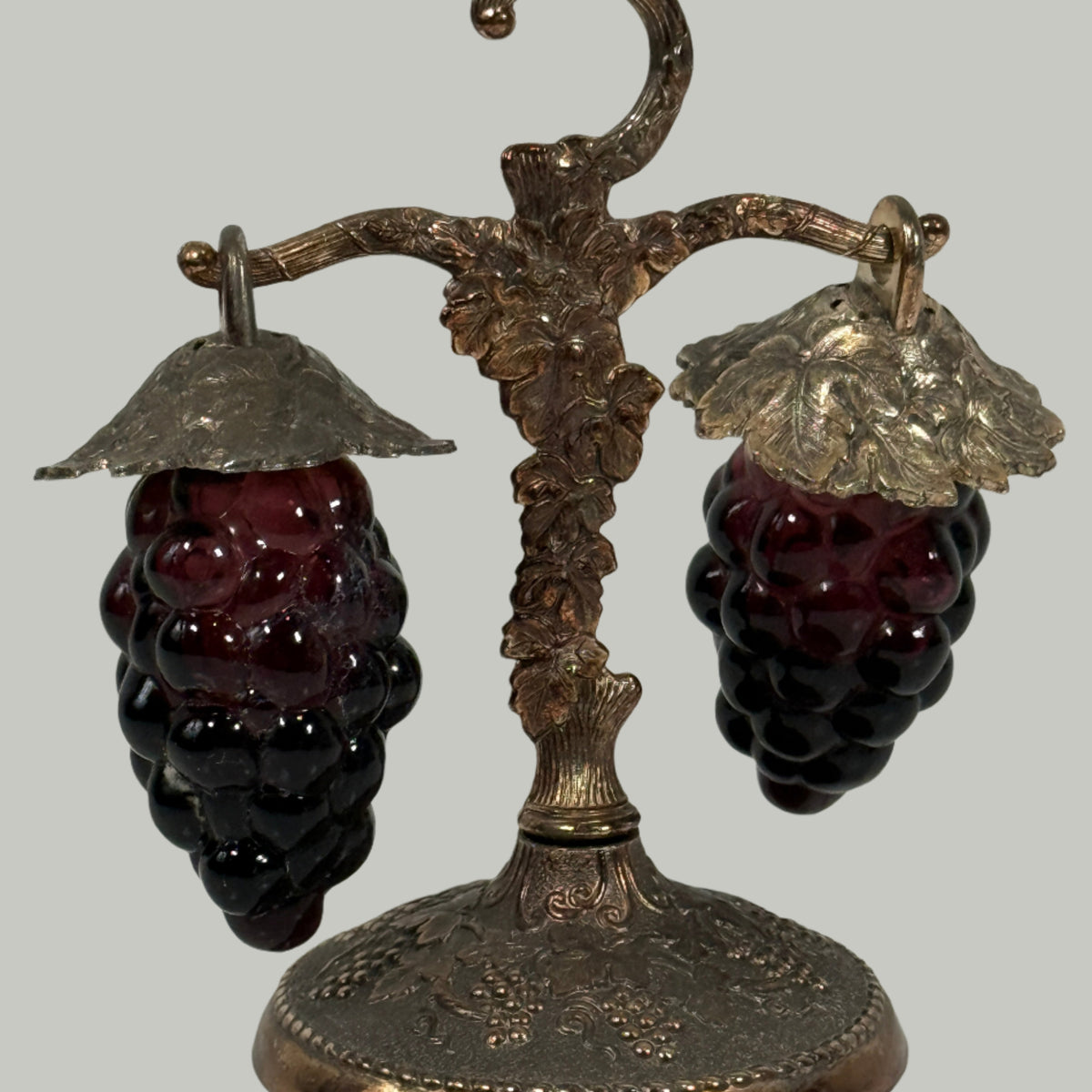 Vintage Purple Grape Salt & Pepper Shakers – Hanging with Stand – Éco ...