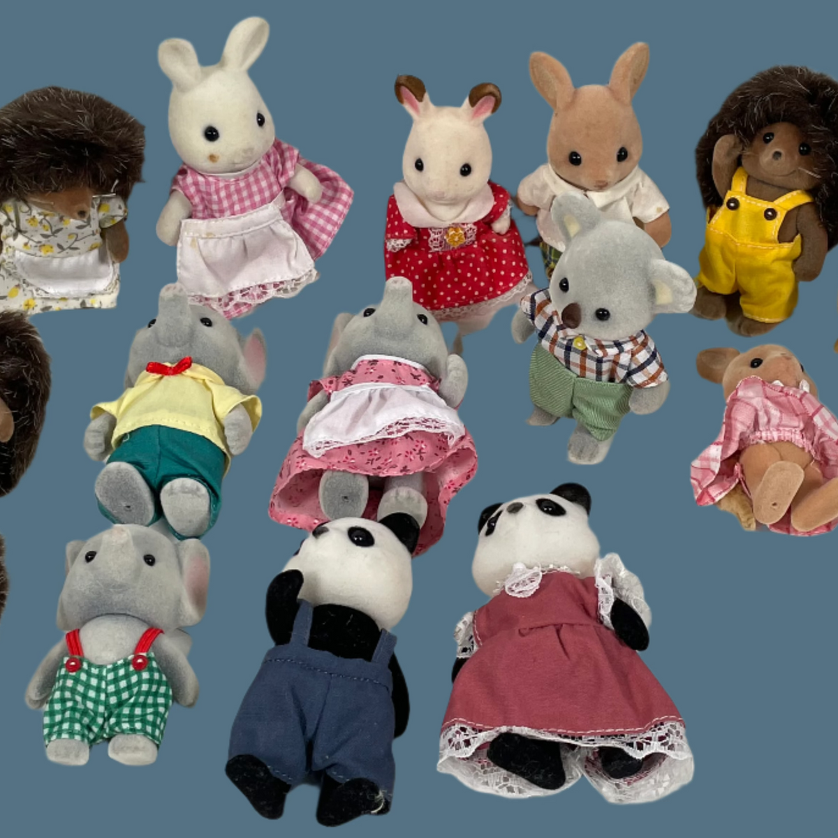 Calico Critters / Sylvanian Families Figurine Lot – 18 Pieces – Assort ...