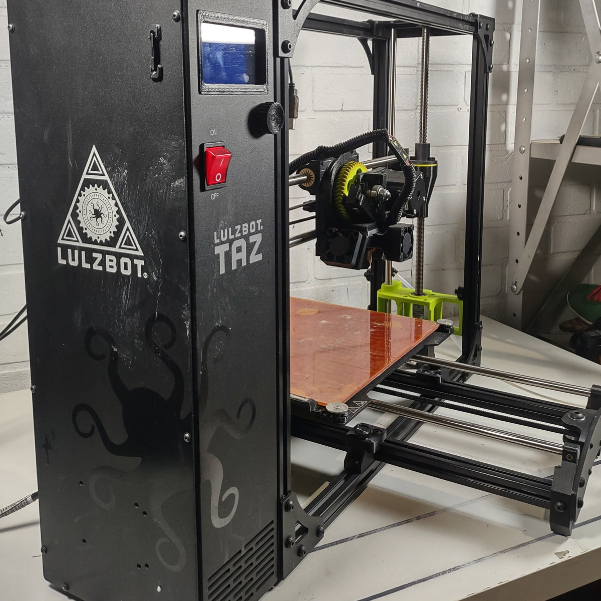 LulzBot TAZ 6 3D Printer - Black/Green (KT-PR0041NA) – Éco-Dépôt Montréal